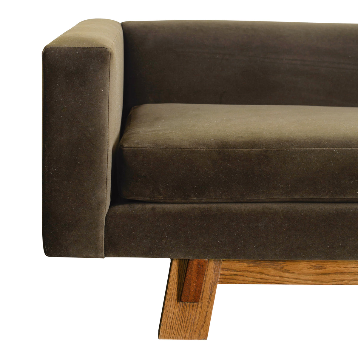 Jesse Brown Couch – FOUND RENTAL CO
