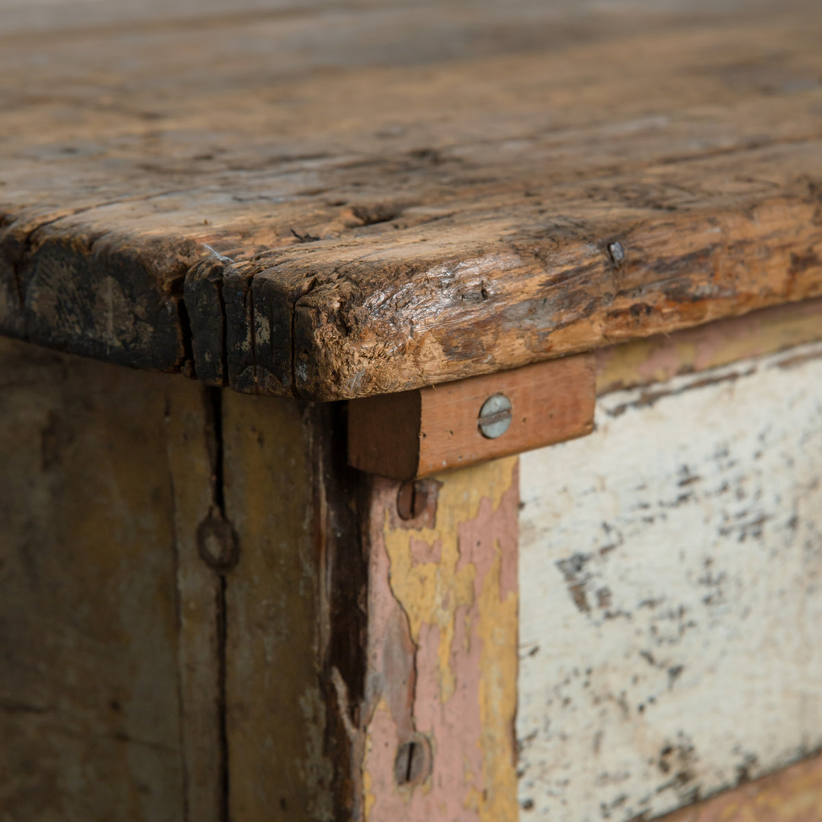 Colden Table – FOUND RENTAL CO